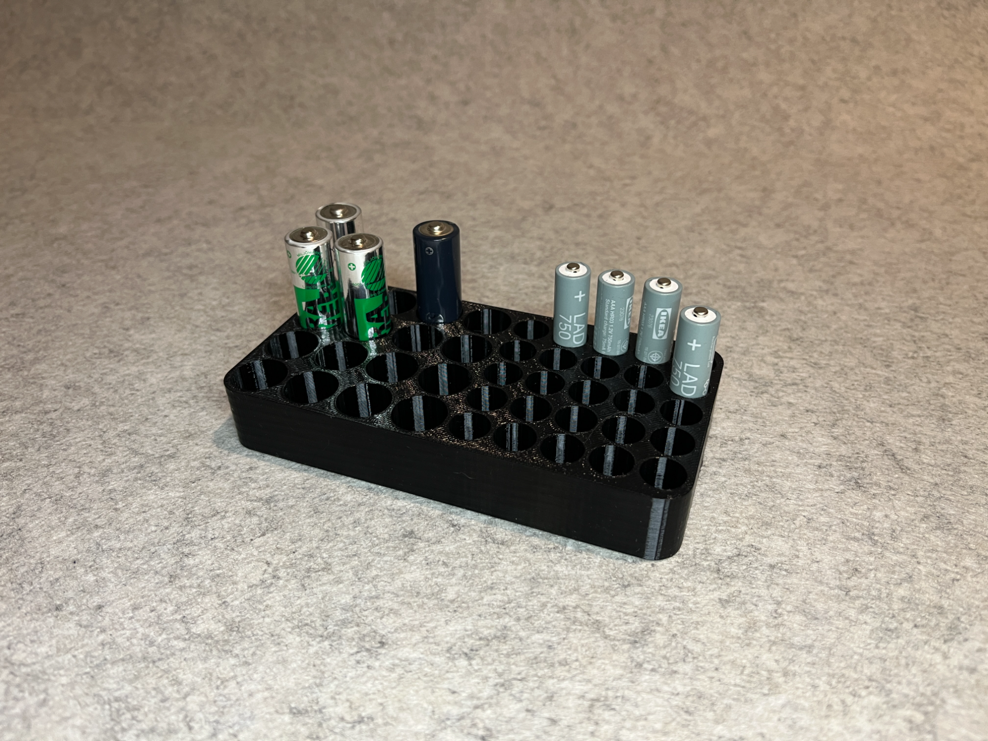 Battery holder for 16x AA and 25x AAA batteries - design3d | Nexprint ...
